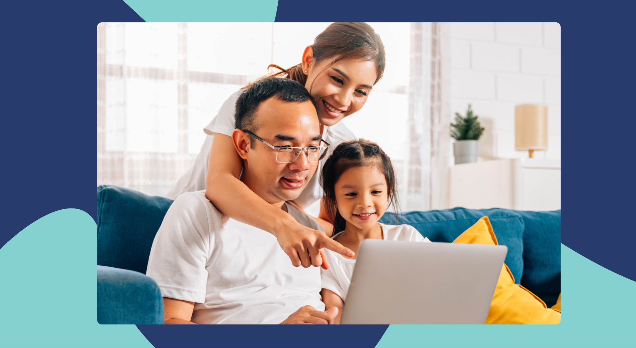 Bridging the Language Gap: How Two Districts Transformed Their Multilingual Communications